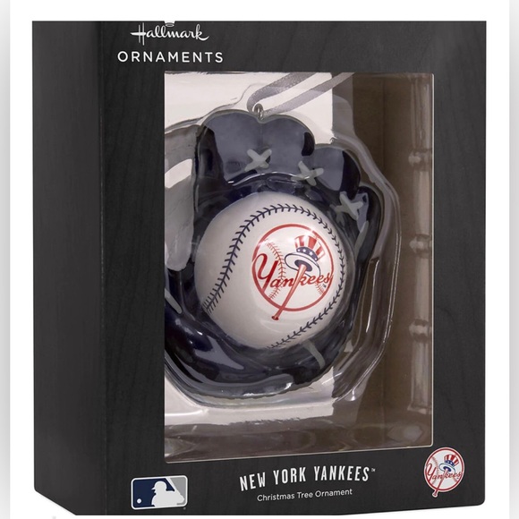 Hallmark | Holiday | Hallmark Mlb New York Yankees Baseball Glove ...